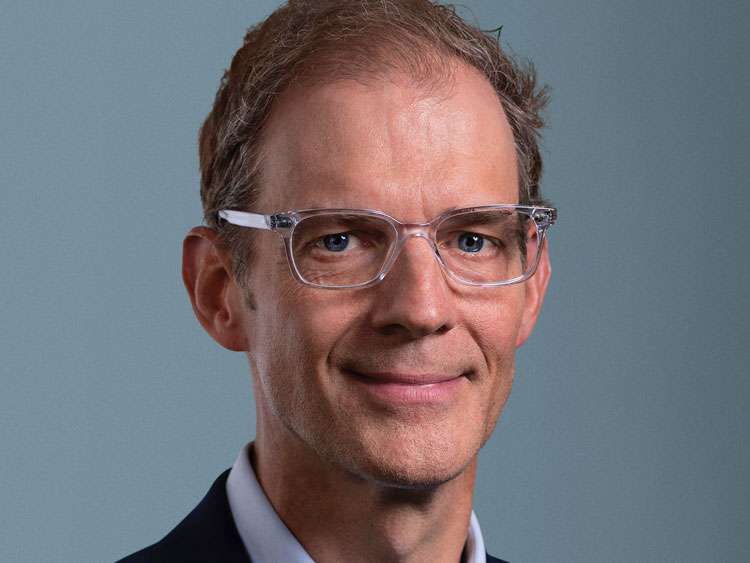 CBRE reappoints CEO of real estate investments | Pensions & Investments