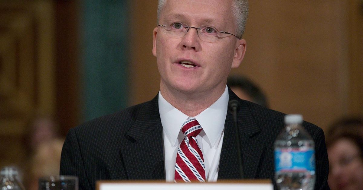 SEC's Michael Piwowar to resign | Pensions & Investments