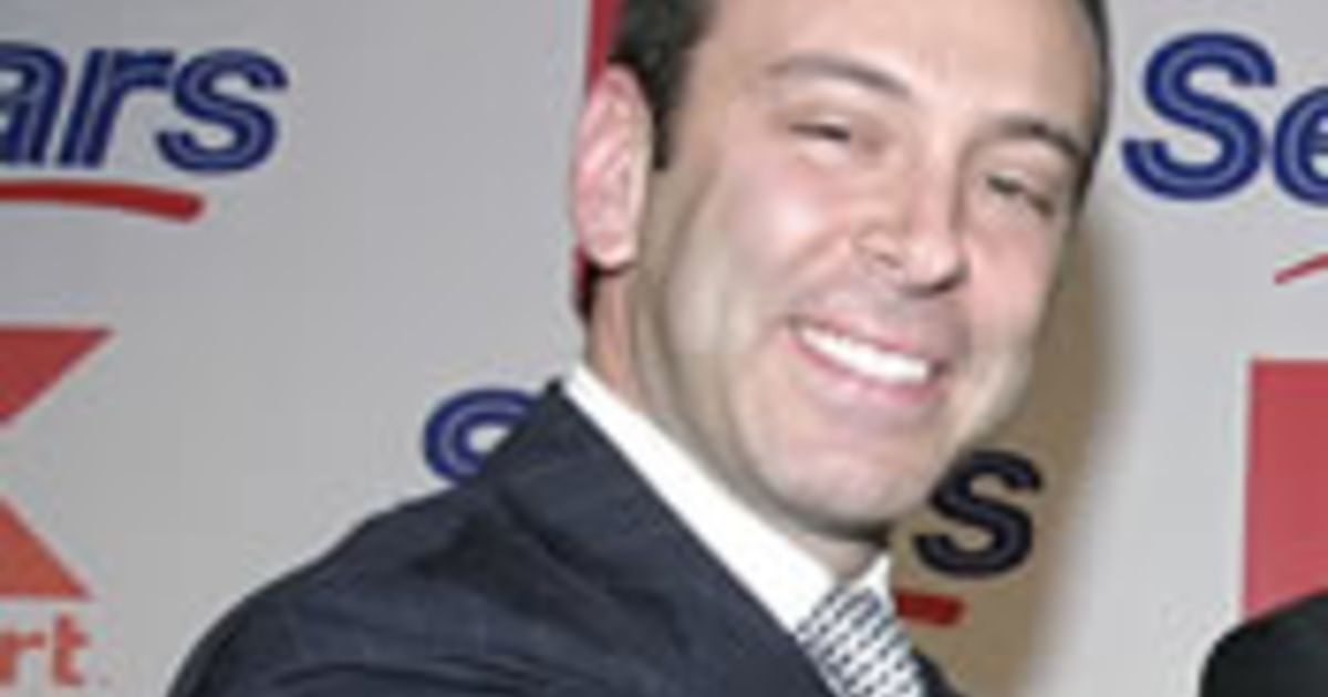 Hedge fund manager Lampert gains $160 million on Sears shares acquired ...
