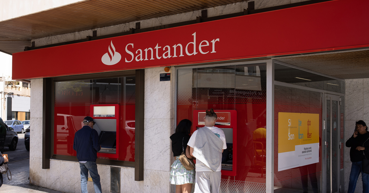 Santander to reshuffle private banking, asset management units ...
