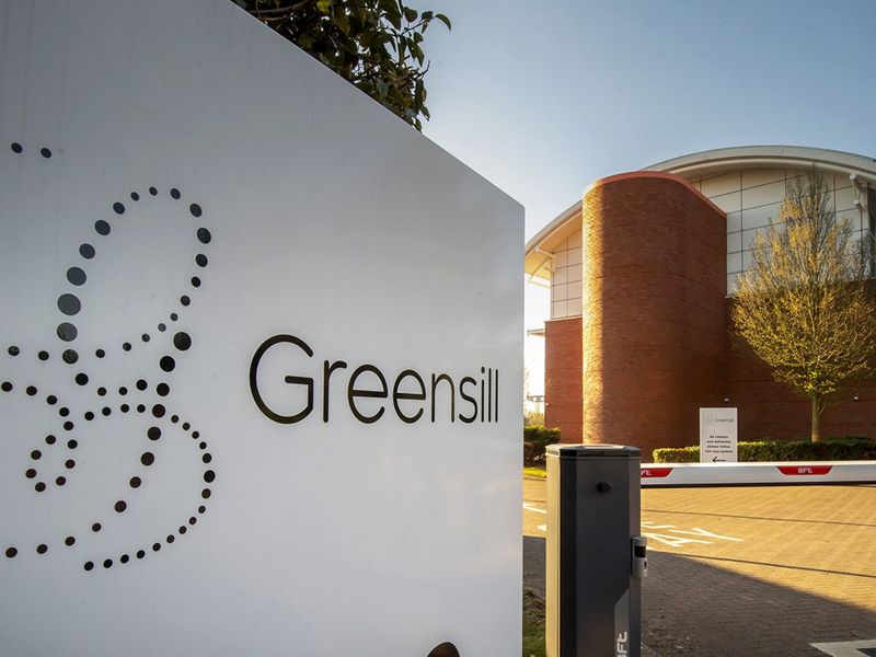 Credit Suisse makes $750 million payment to Greensill investors ...